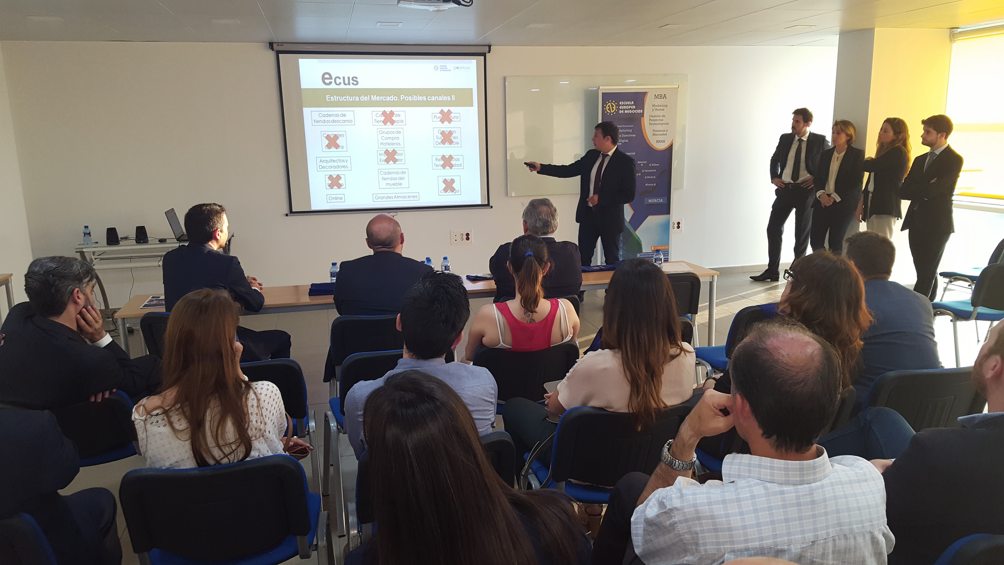 Master MBA - Dirección y Administración de Empresas | EEN Escuela Europea de Negocios